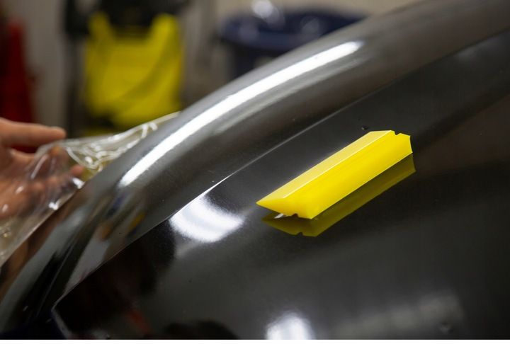 FOLIA PPF OCHRONNA BEZBARWNA PRZEZROCZYSTA SAMOPRZYLEPNA POŁYSK AUTO 300cm - Arena.pl