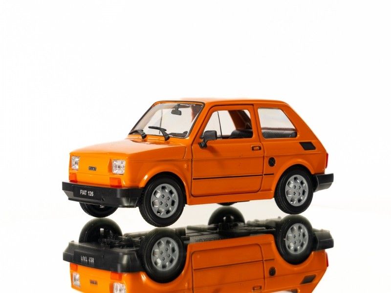 WELLY MALUCH FIAT 126P 1:21 SAMOCHÓD KOLEKCJONERSKI - Arena.pl