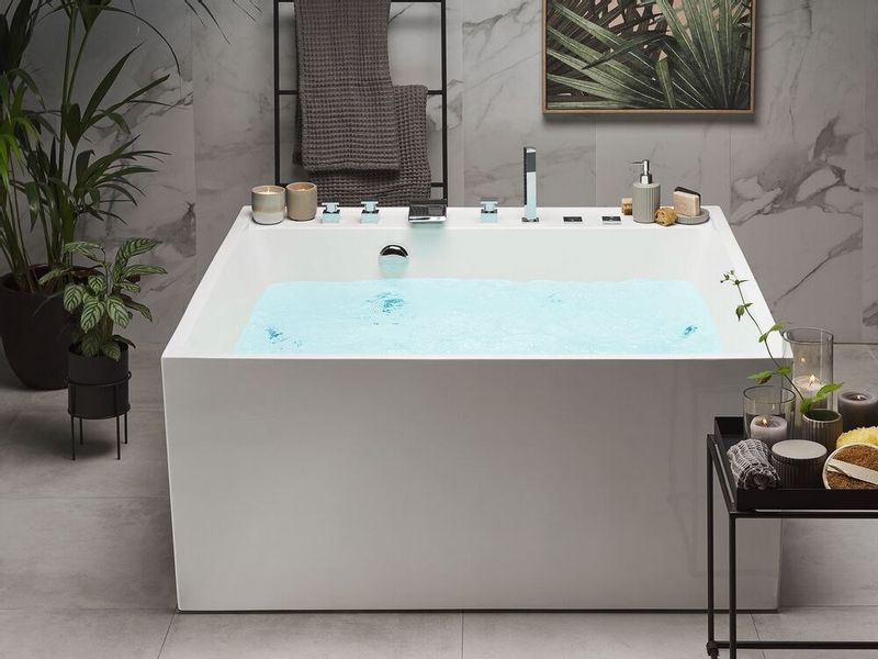 WANNA WOLNOSTOJĄCA Z HYDROMASAŻEM 130 X 130 CM BIAŁA TAHUA LUMARKO ...